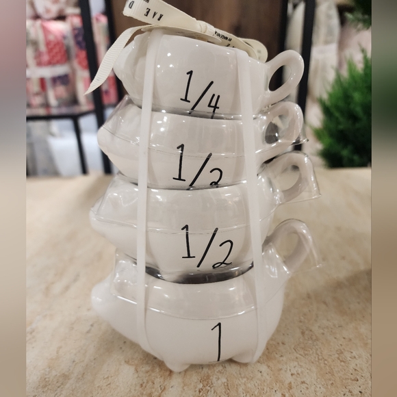 Rae Dunn | Kitchen | Rae Dunn Little Pig Measuring Cups Brand New ...